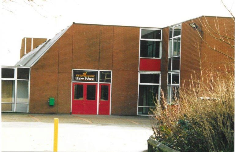 Rufford Comprehensive and Recreation & Leisure Centre - Edwinstowe ...