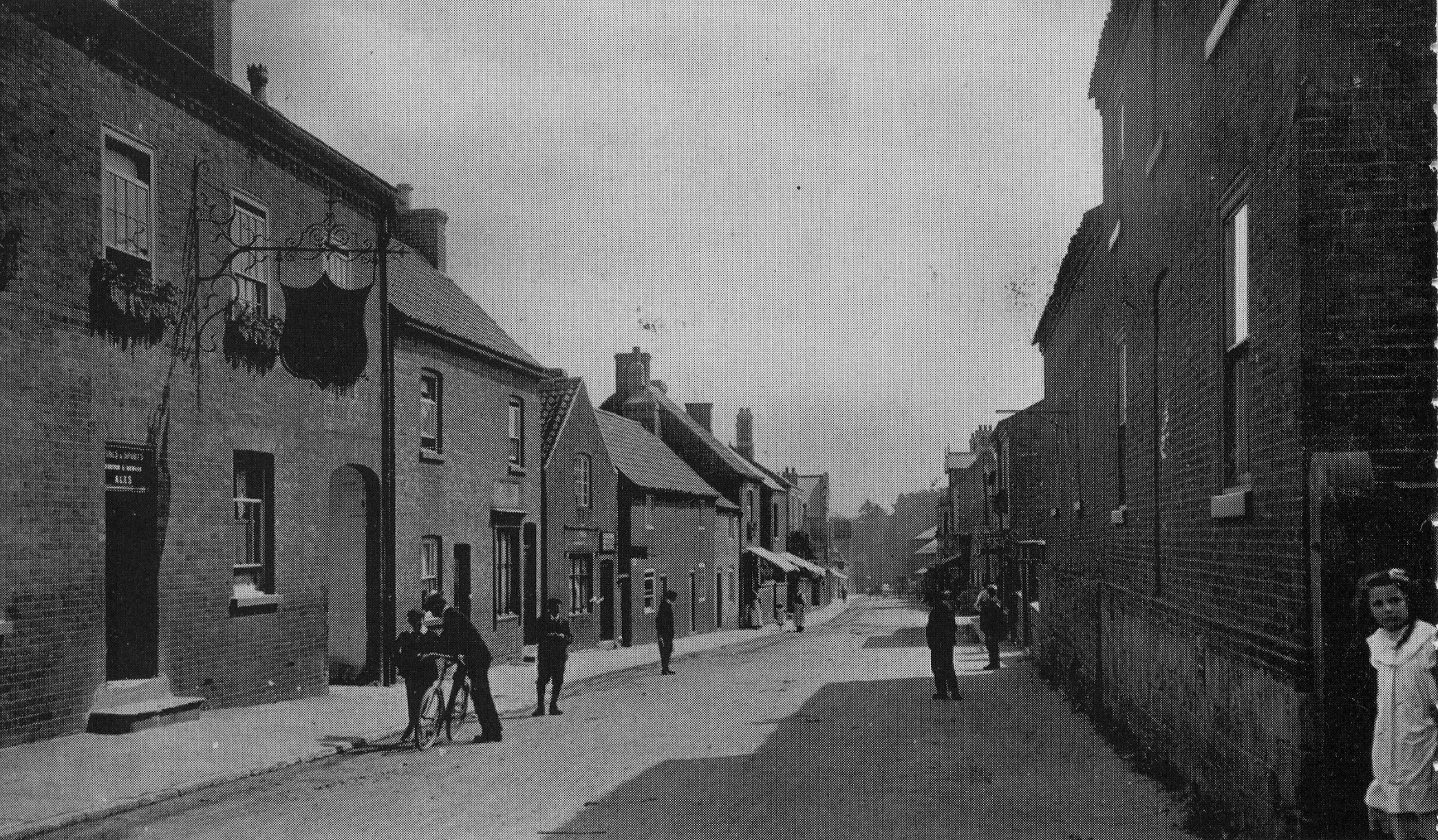 ELH 1751 Edwinstowe High Street c1914 - Edwinstowe Historical Society